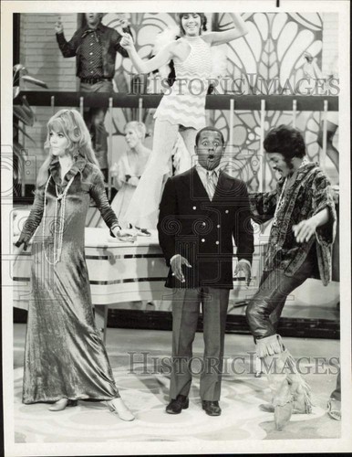 Press Photo "Rowan and Martin's Laugh-In" TV Show Scene - kfp13470 | eBay
