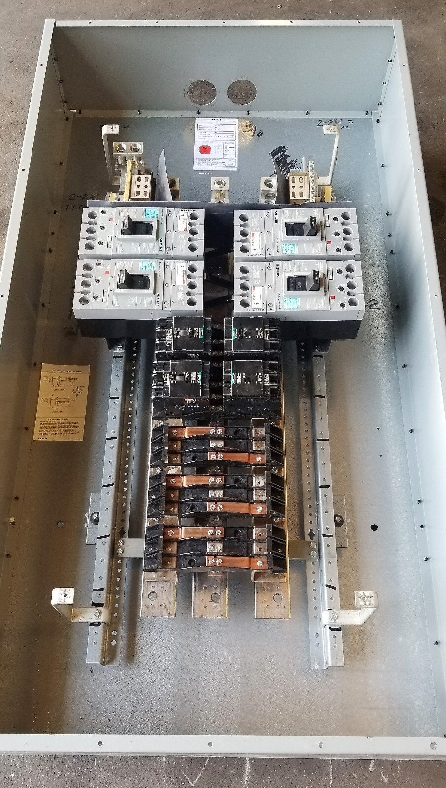 Siemens 400A 400 Amp 480Y/277V 3Ph 4W Main Lug 42 Circuit Load Center ...