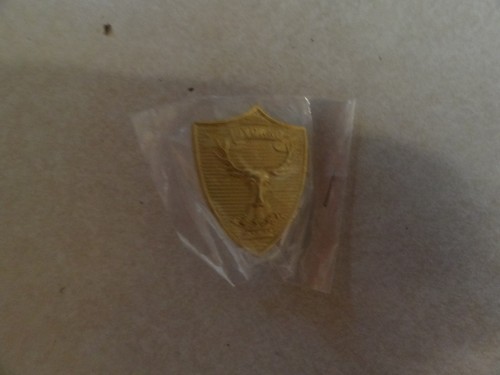 MILITARY INSIGNIA BADGE CREST BRITISH GORDON HIGHLANDERS BYDAND sporran ...