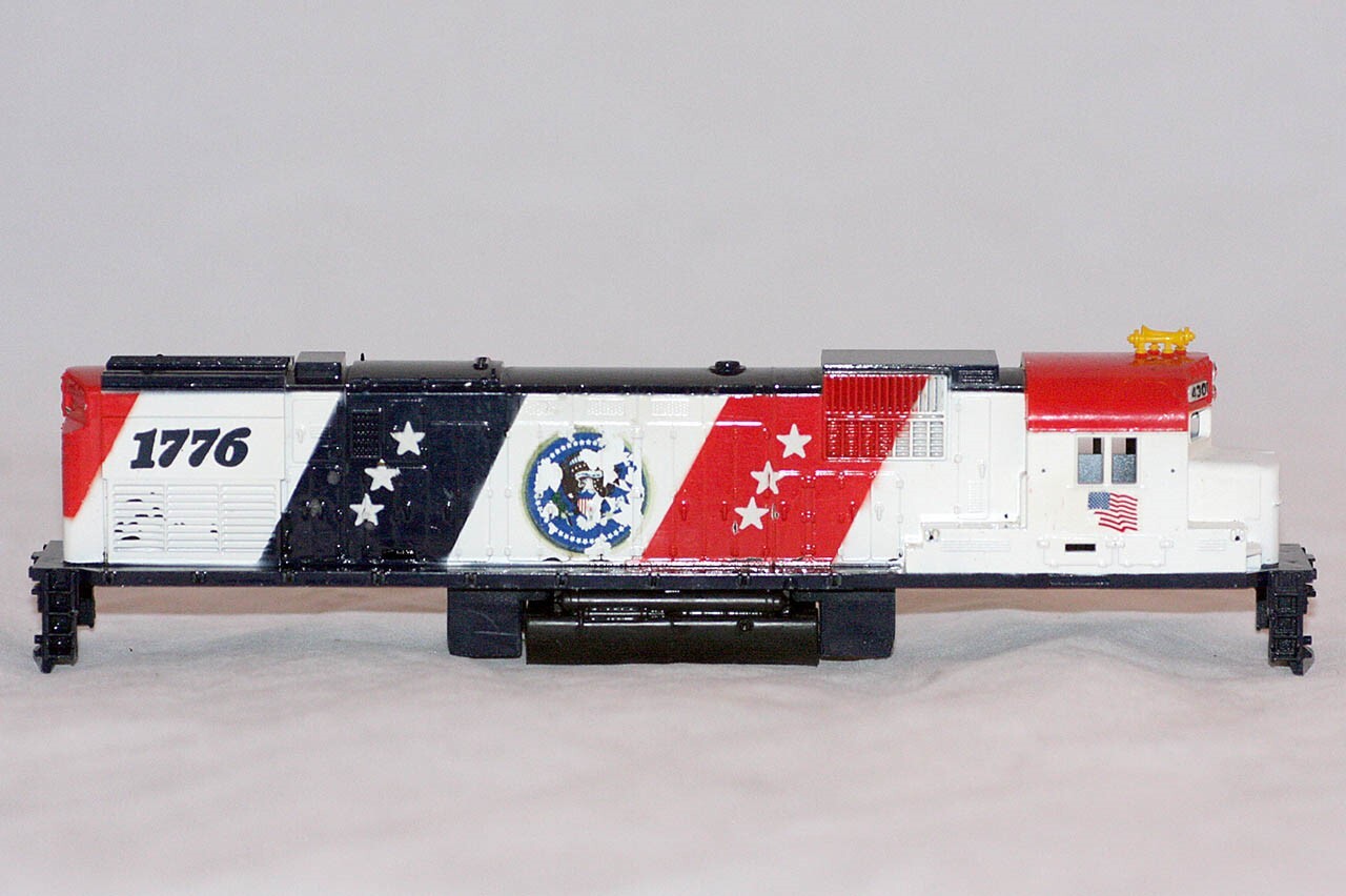 HO Scale Tyco Spirit of 1776 Bicentennial Locomotive shell and Bachmann ...
