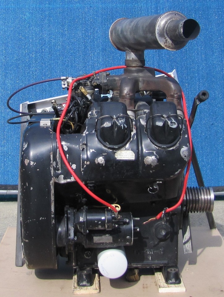 Wisconsin V465D1 Gasoline Engine 65.9 HP 4 Cylinder Air Cooled Only 537 ...