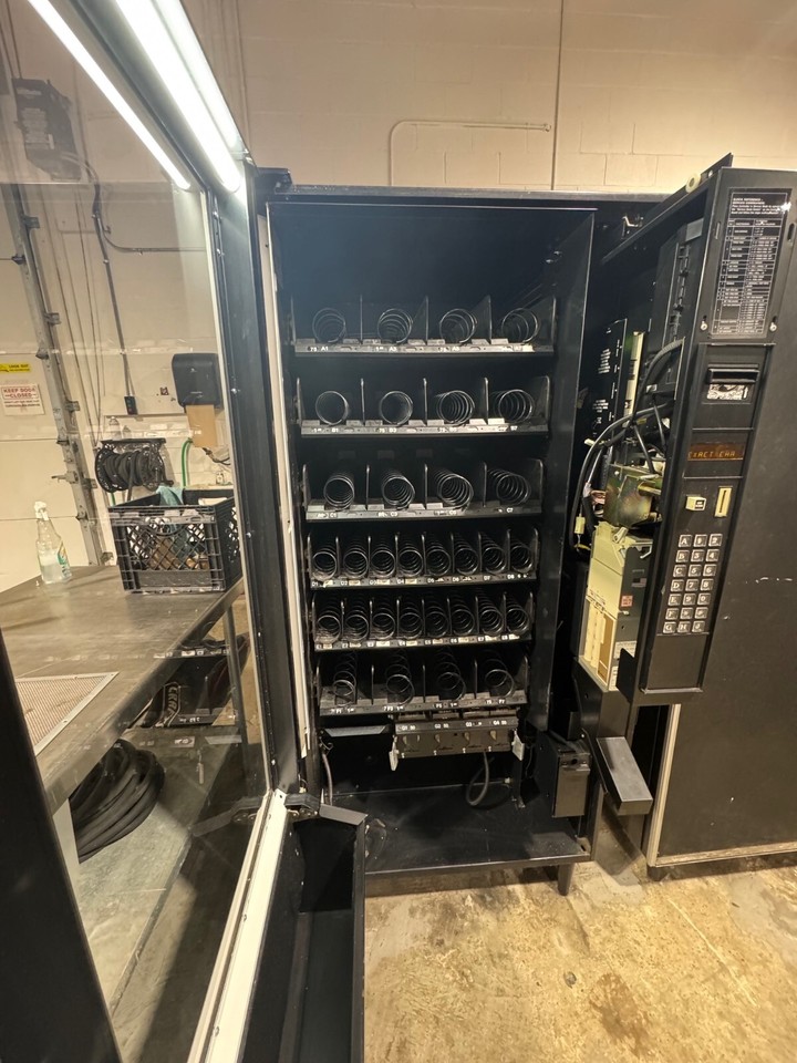 Wittern Usi 3014A - Snack Machine | eBay