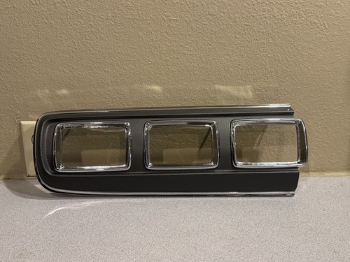 1971-1976 Datsun 610 HT Driver Left Tail Light Bezel NOS 26557-U1000 | eBay