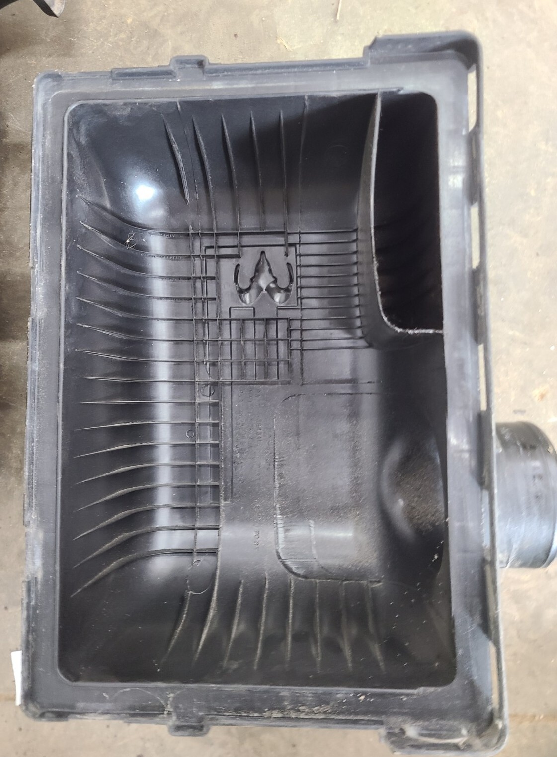 2009 - 2017 Dodge Ram 1500 2500 3500 Air Cleaner Filter Box 3.7L 4.7L 5 ...