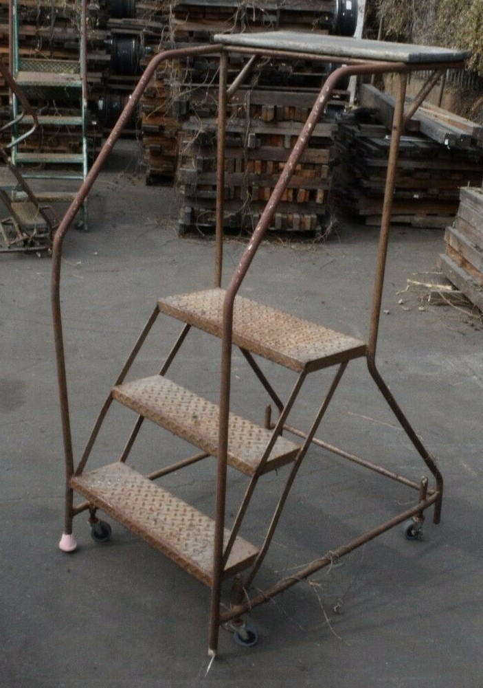 Rolling Step Ladder ~ 3 step ~ 25" wide ~ 29" tall at highest step | eBay
