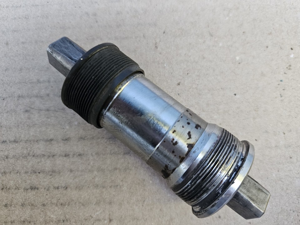 Shimano BB-UN52 Cartridge Bottom Bracket 73mm Shell 113mm Spindle made ...