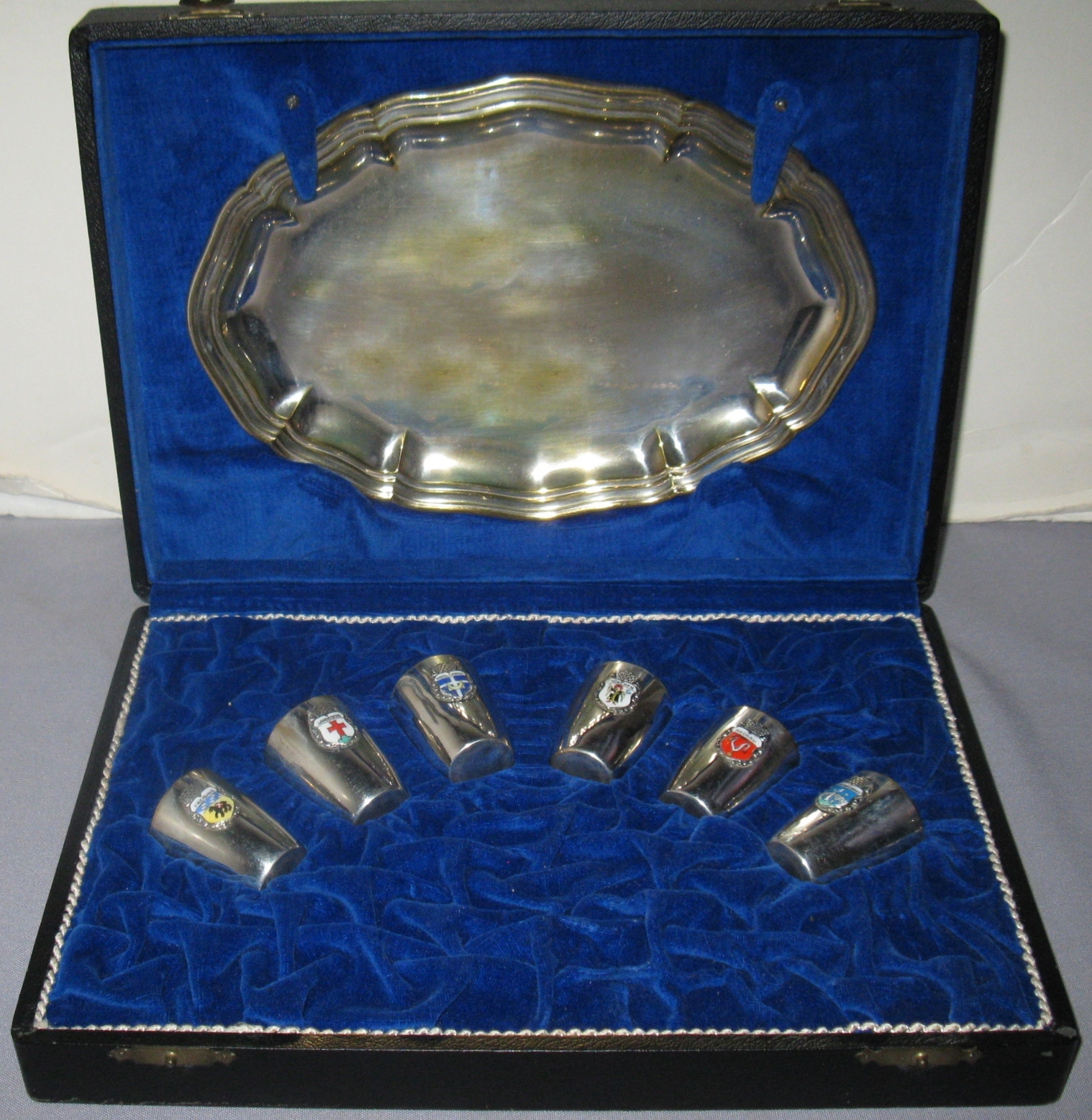 VINTAGE GERMAN SP SET ARMORIAL CRESTS SIX LIQUEURS w/TRAY ORIGINAL CASE ...