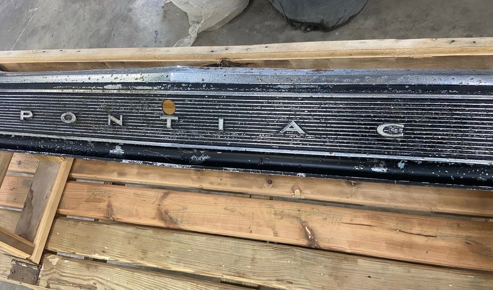 65 PONTIAC CATALINA 2+2 Rear Bumper TAIL LIGHT Panel And Light ASSEMBLY ...