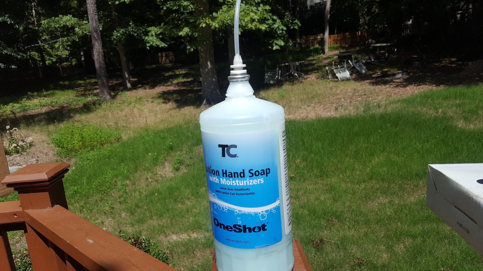 Rubbermaid FG500449 Soap Dispenser and Refill Kit 1600ml for sale ...