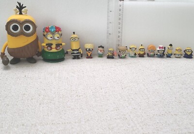 Despicable Me MINION MINEEZ Lot of 14 CHEESE FESTIVAL MINIONS 1" Mini ...