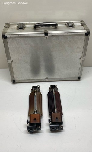 Set 2 Lowel Tota-Light Flood Lights With Case | eBay
