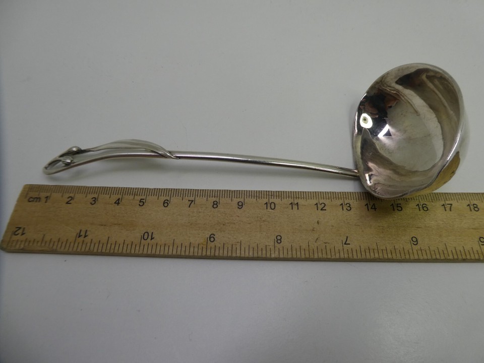 PETER GERTLER STERLING SILVER AUSTRALIAN GUM NUT LEAF SAUCE LADLE ...