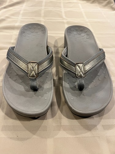 Vionic Womens Size 9. 5 Platform Sandals Gray Metallic Flip Flop ...