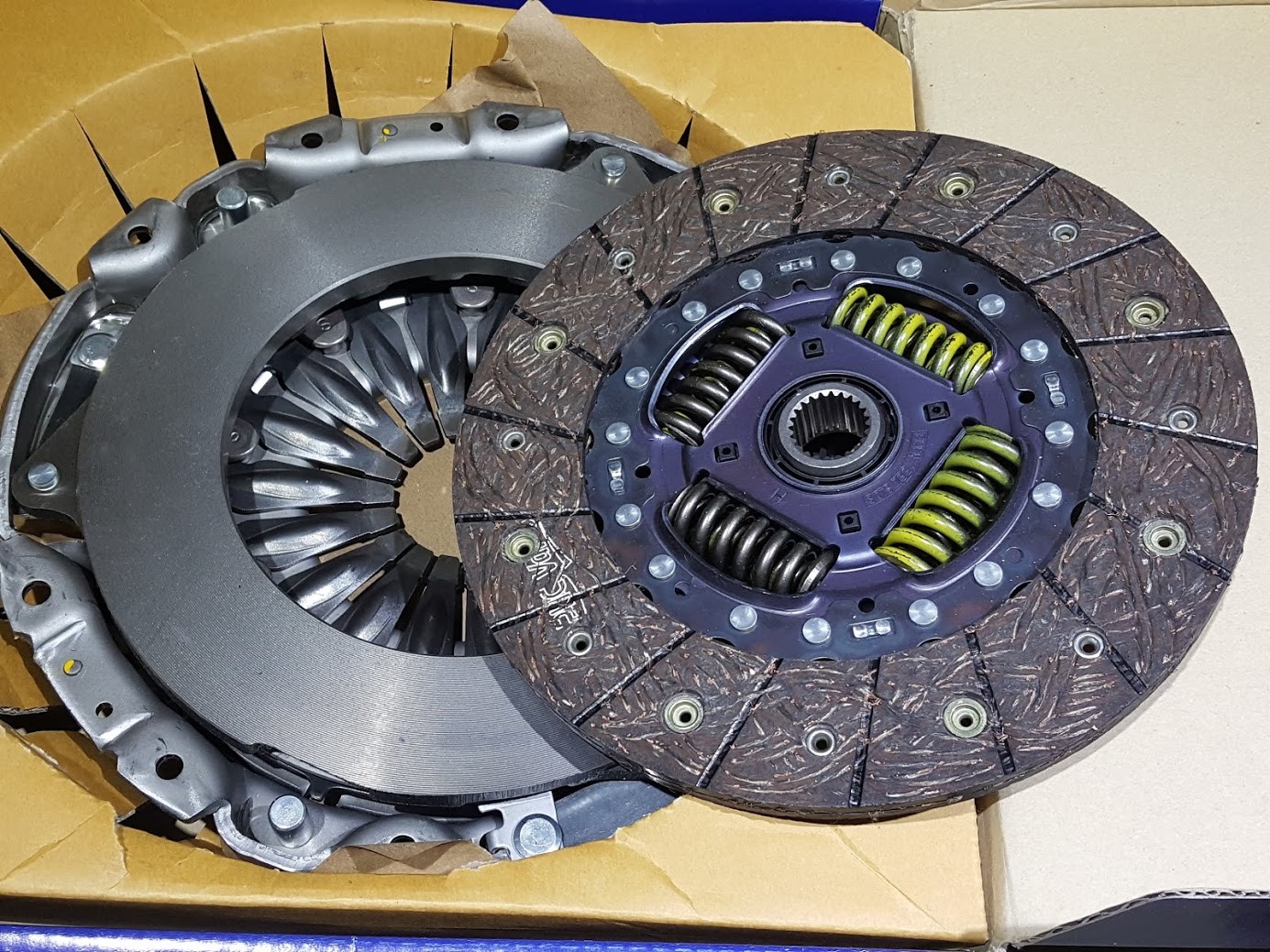 DISC & CLUTCH COVER ASSY 4110049910 41100 49910 FOR HYUNDAI H1 STAREX ...