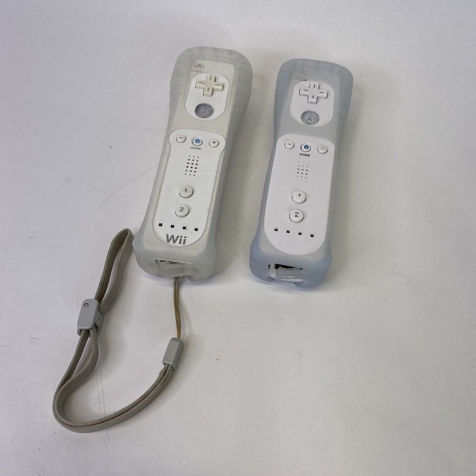 (2 Pack) Wii Remote Controller WITH TWO NUNCHUKS Wiimote (RVL-003 ...