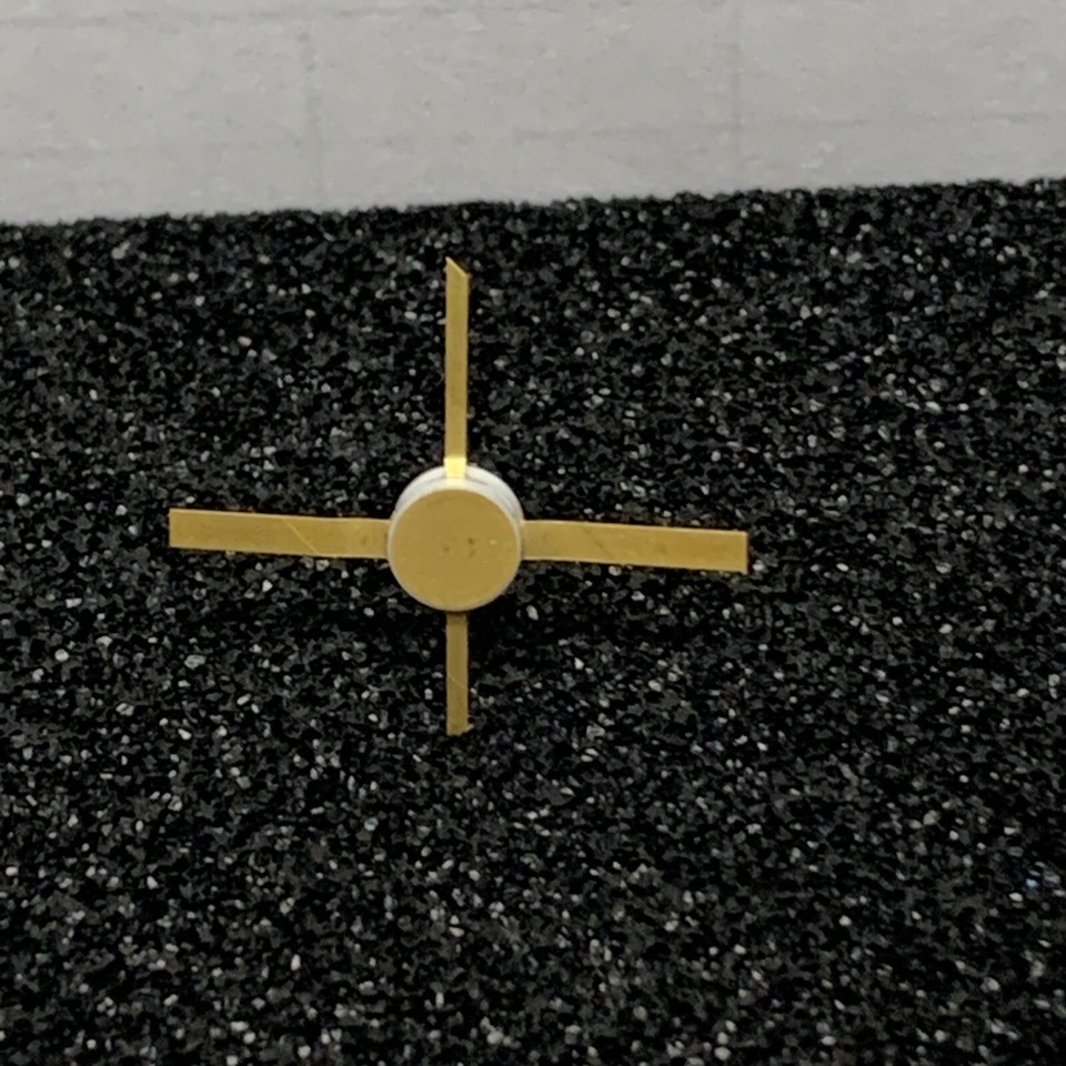 MRF158 GOLD Transistors 5-500MHz 2Watts 28Volt Gain 16dB | eBay