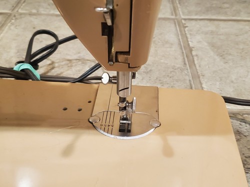 Vintage Singer Model 404 Slant Needle Sewing Machine Works Great w ...