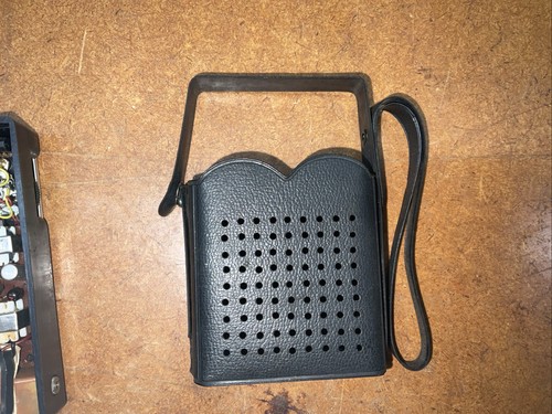 Vintage retro silver North American solid state 15 transistor radio ...