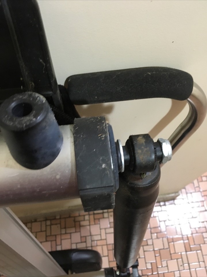 Precor USA 612 Rowing Machine 525140 | eBay