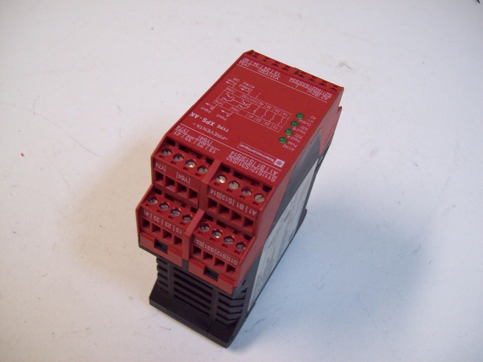 TELEMECANIQUE XPS-AK SAFETY RELAY PREVENTA - USED - FREE SHIPPING | eBay