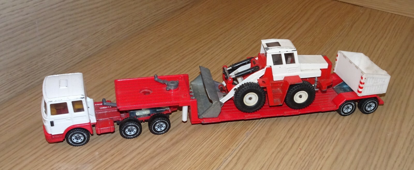 Vintage Siku 2125 Man Truck Low Loader Flatbed and Zettelmyer Shovel ...