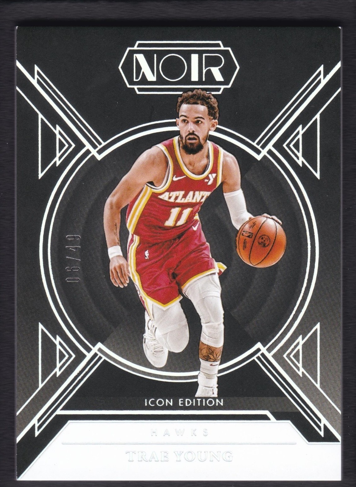 2024-25 Panini Noir - Icon Edition Trae Young #82 Holo Silver /49 for ...