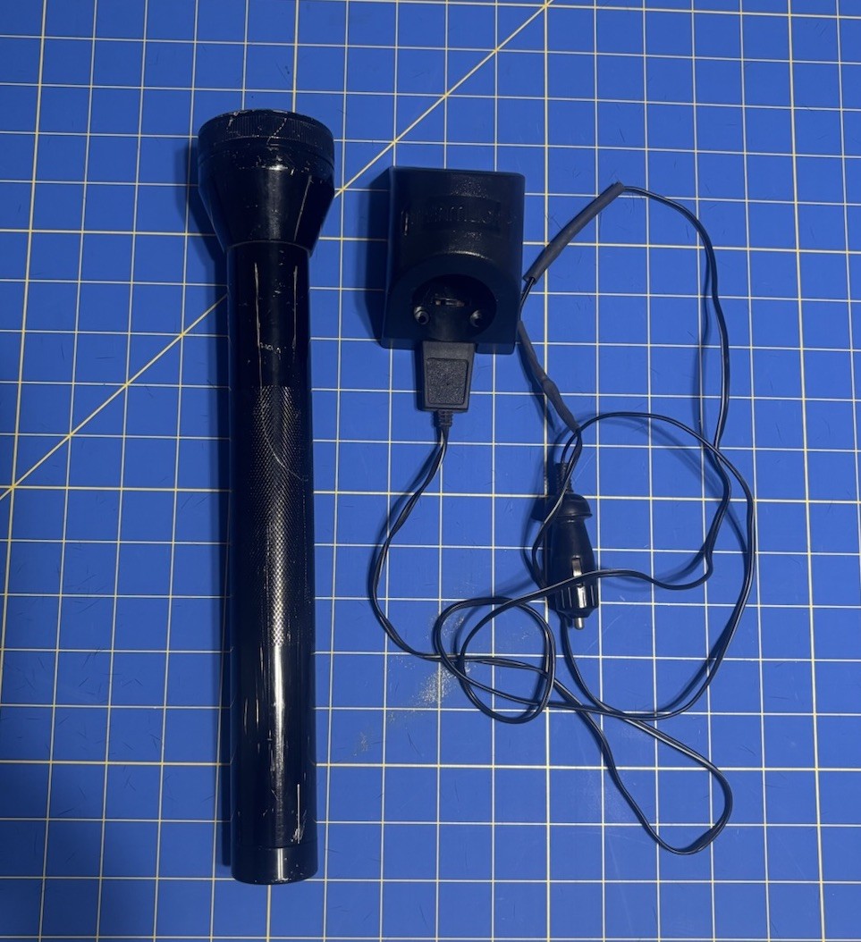 Streamlight SL- 20X-LED Flashlight, 13"-Battery, 12 V Drop-In Charger ...