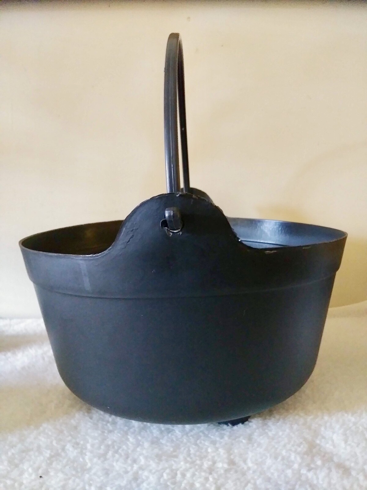 Plastic Black Cauldron Flower Pot Planter Candy Bowl Witch Halloween ...