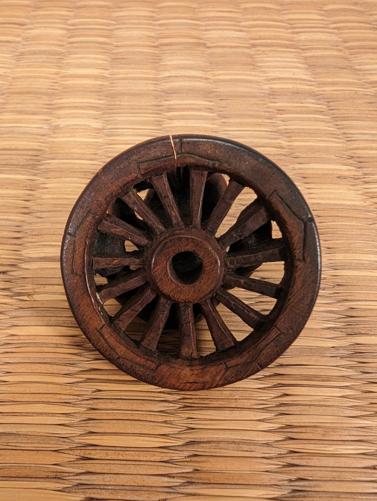 Antique Japanese Wood Netsuke Edo Tokyo School HOKEI 宝桂 Wheel Craftsman ...