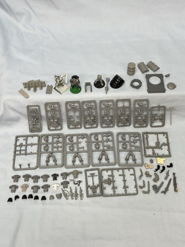 Warhammer 40k Space Marines Spare Parts Backpack Gun Arm Barrel ...