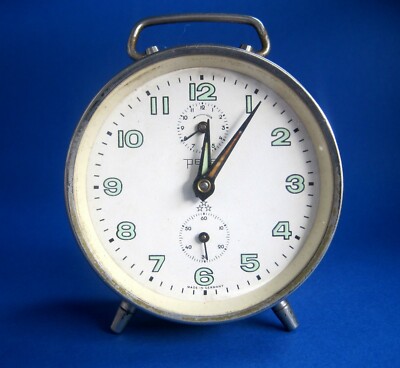 PETER Vintage Desk Clock – Made in Germany – Retro Mechanical Timepiece ...