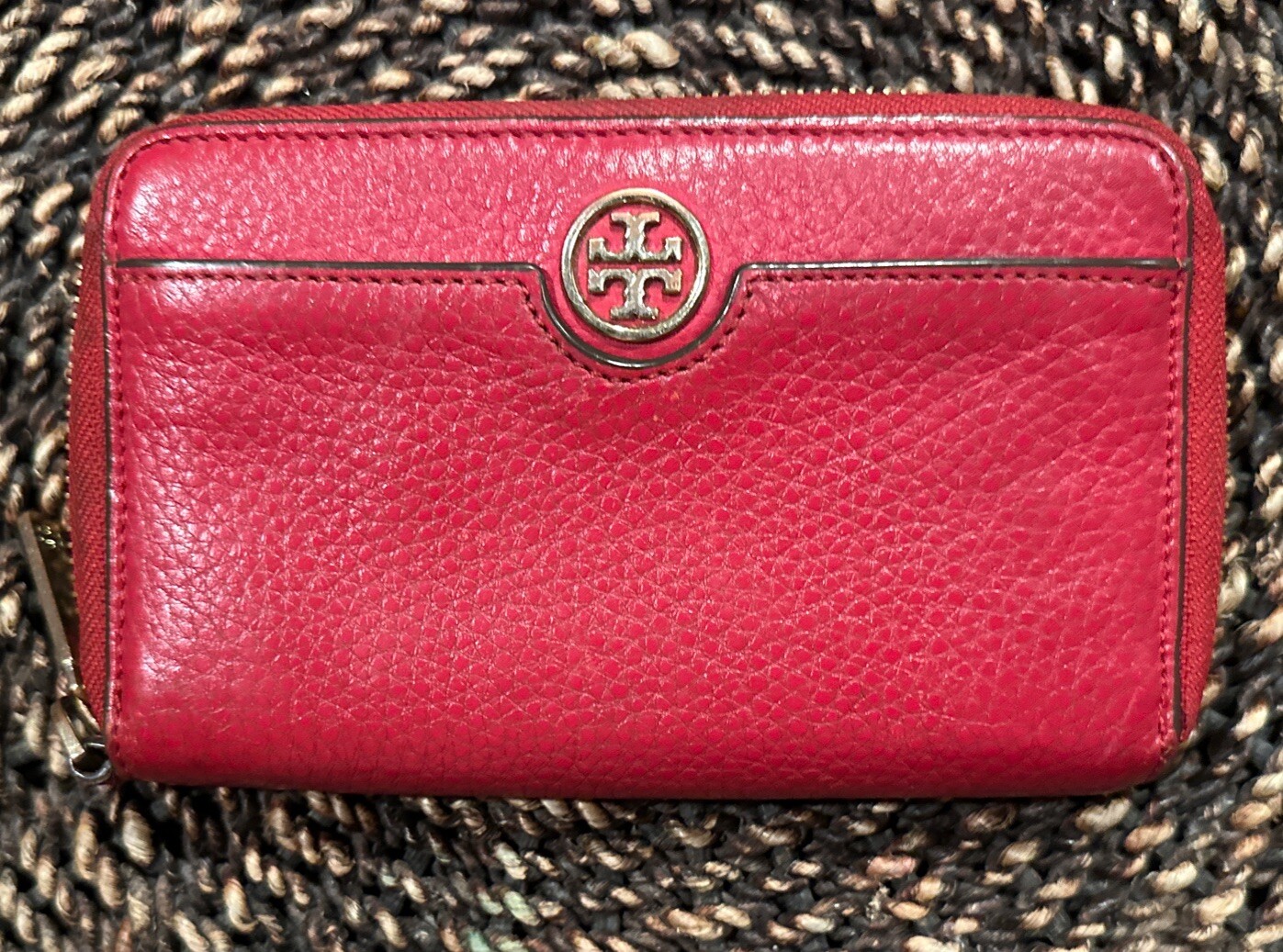 Tory Burch Women’s Red Leather Logo Emblem Zip Around… - Gem