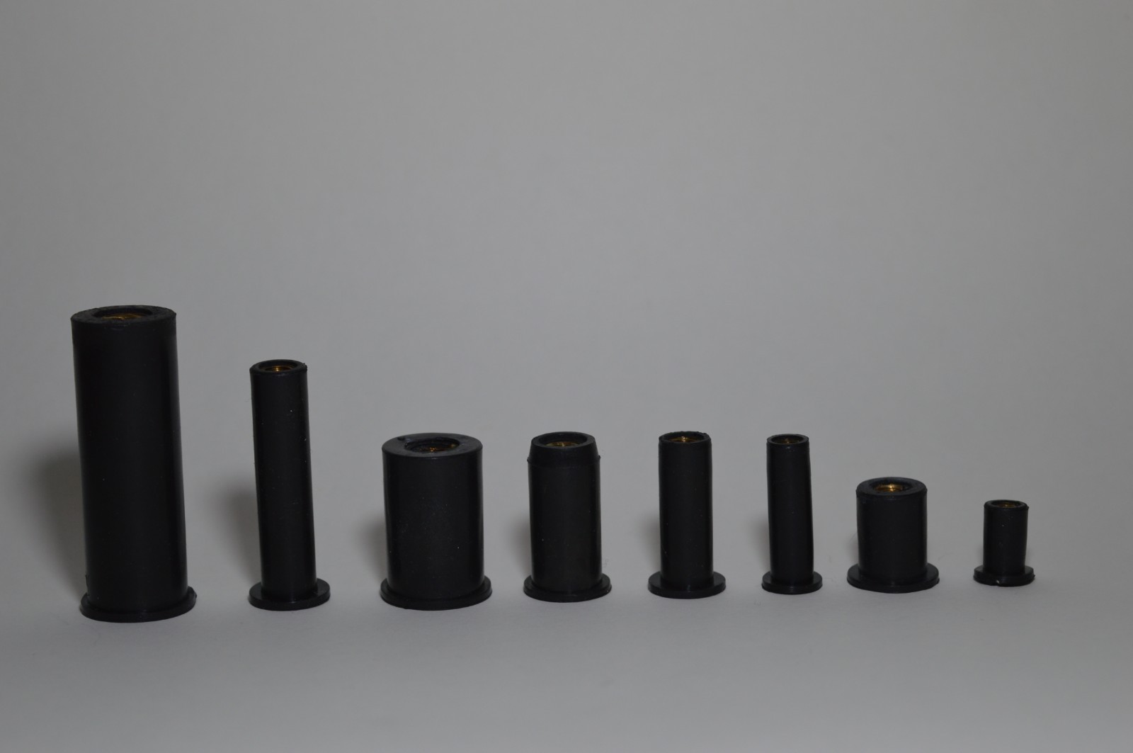 M3 M4 M5 M6 M8 Rubber Well Nuts Expanding Cavity Wall Fixings Fairing ...