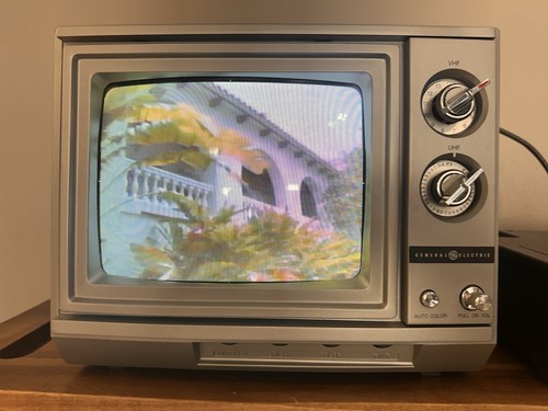 General Electric Model Number 8- 0904 9” TV Tested Works. Very Good ...