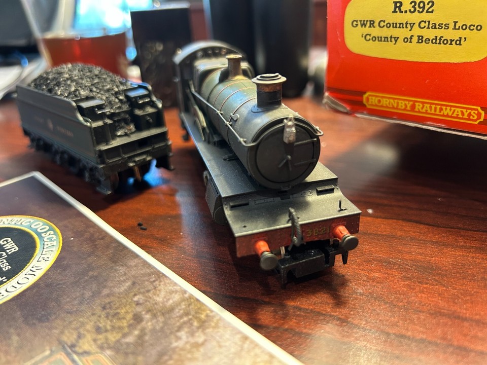 Hornby OO Gauge Locomotive R.392 GWR County Class Loco-County of ...