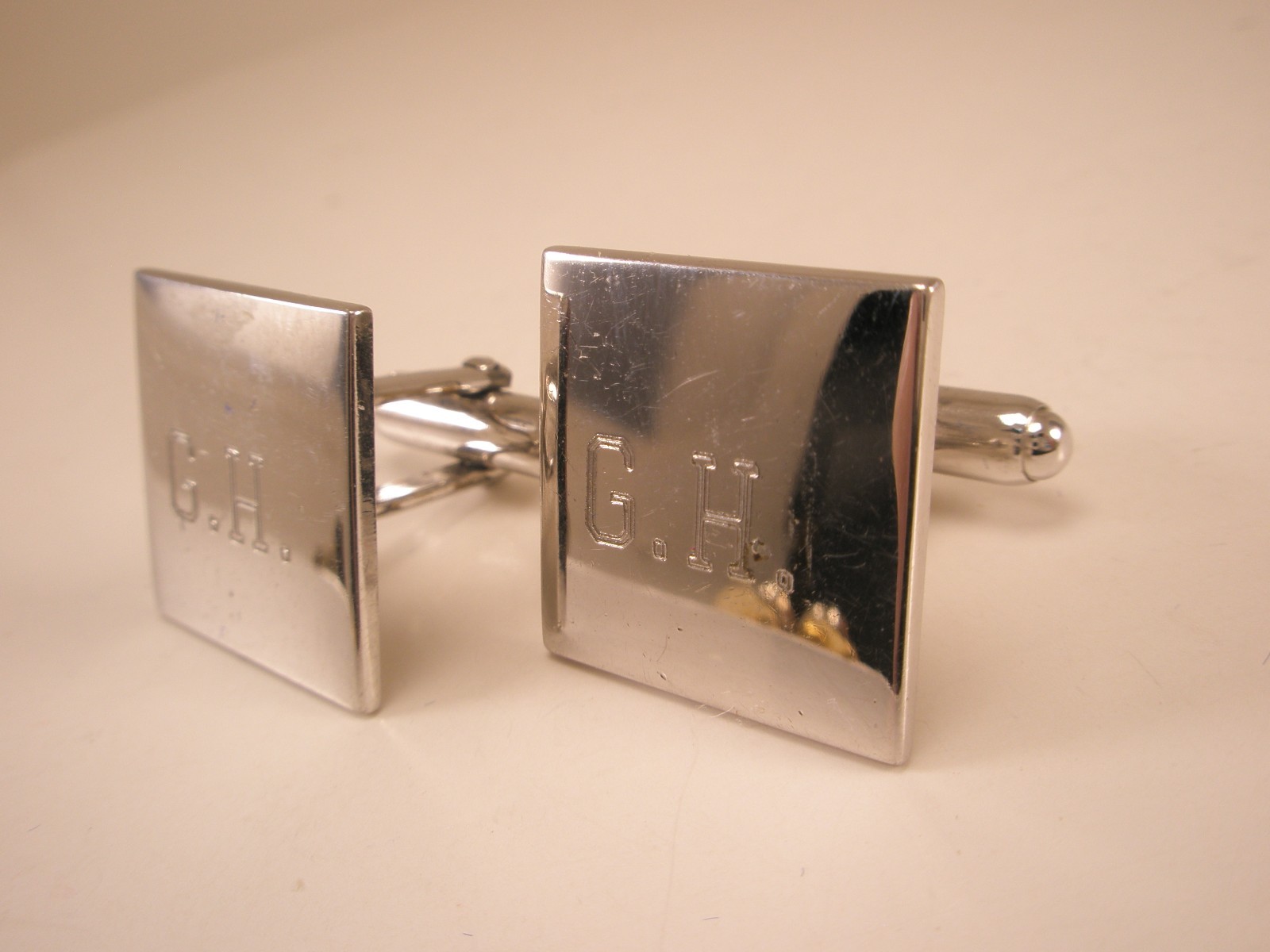 GH Monogram Engraved Initial Letter Font Name Vintage… - Gem