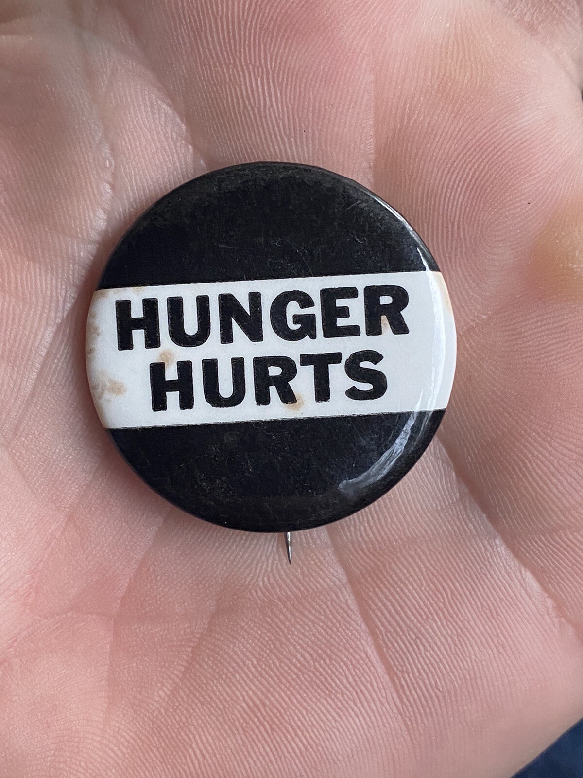 VINTAGE HUNGER HURTS PEACE HIPPIE ANTI WAR PIN BACK BUTTON 1960s CAUSE ...