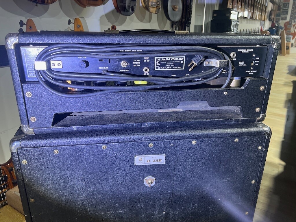 1974 Ampeg V-4B Head & B-25B 2X15" Bass Cabinet killer all Tube its a ...