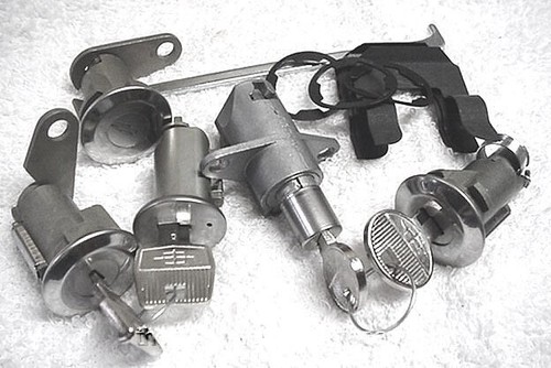 New Door Ignition Trunk Glove Locks With Logo Keys Lincoln Continental ...