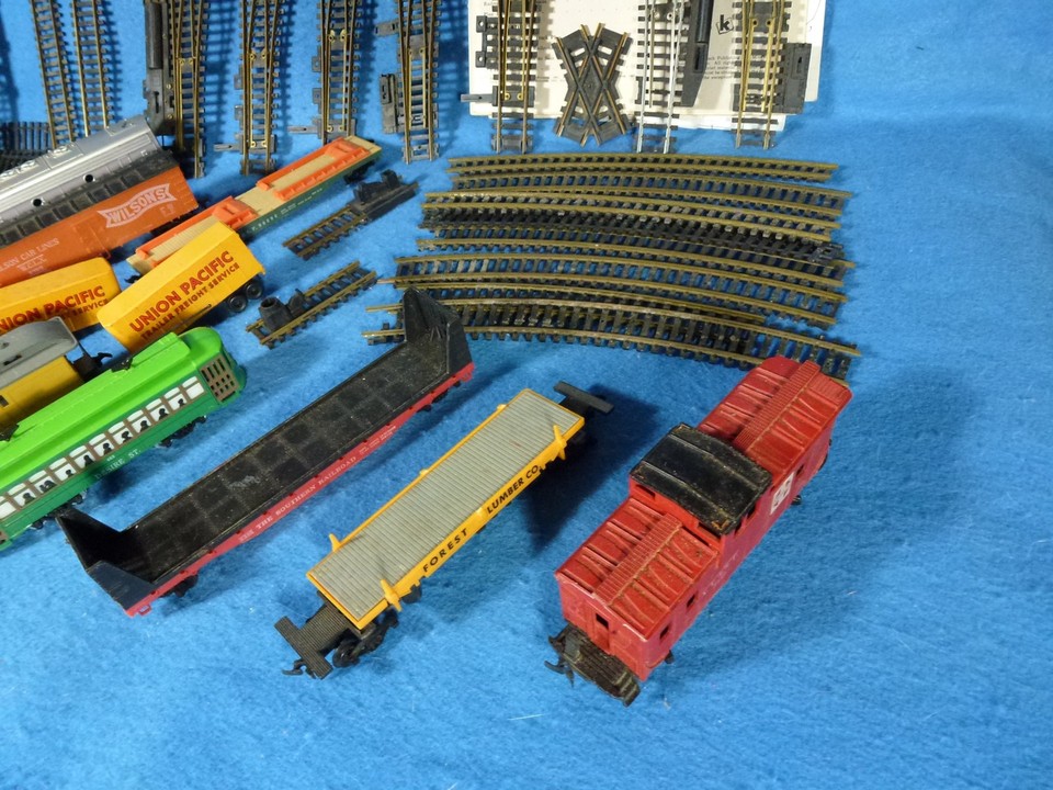 HO GAUGE TRAINS MODEL RAILROADING LOT CARS TRACK ENGINE SWITCHES WYE ...