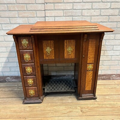 Sewing Machines - Singer Model 15 Sewing Machine