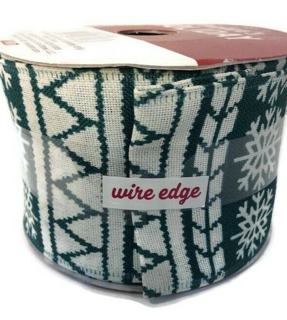 Maker's Holiday Christmas Snowflake Green & White 2.5 inch 25 ft Wire ...