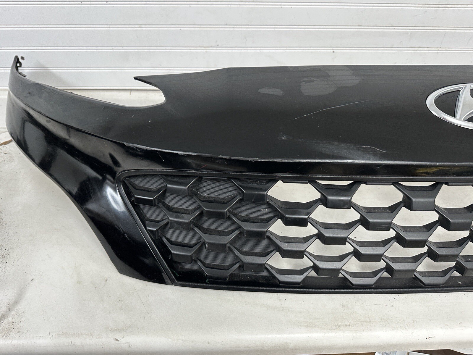 OEM 2022-2023 HYUNDAI KONA FRONT UPPER BUMPER GRILLE COVER 86511-J9CA0 ...