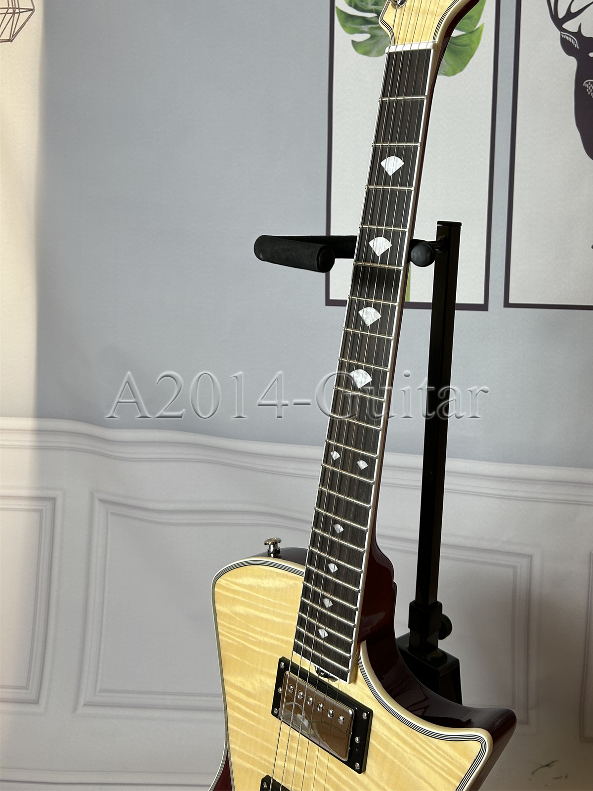 Custom Flamed Maple Top Electric Guitar Special Shape 2H Pickups Maple ...