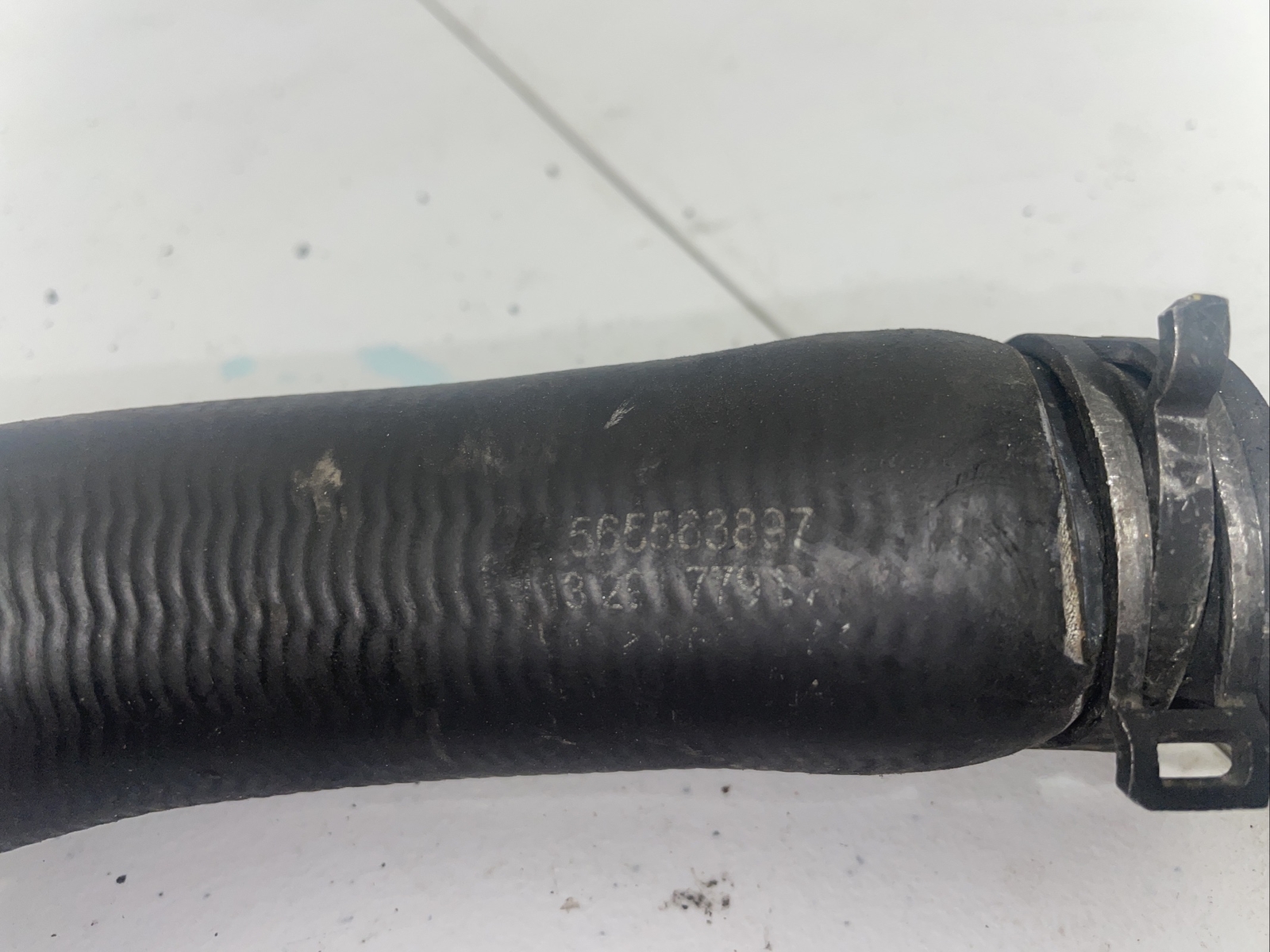 565563897 OEM GM 2016-2019 Chevrolet Cruze Radiator Hose Outlet Pipe ...