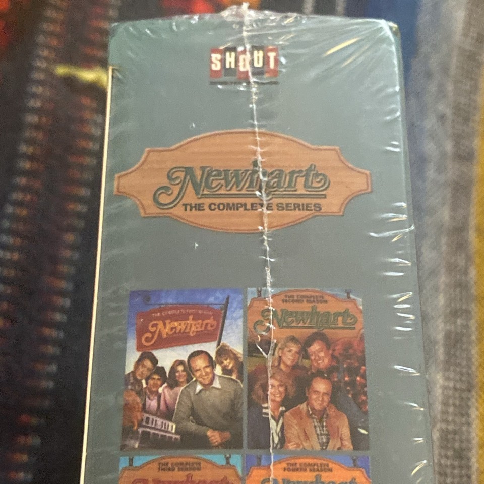 2023 Shout Factory Newhart: The Complete TV Series Seasons 1-8 24-Disc ...