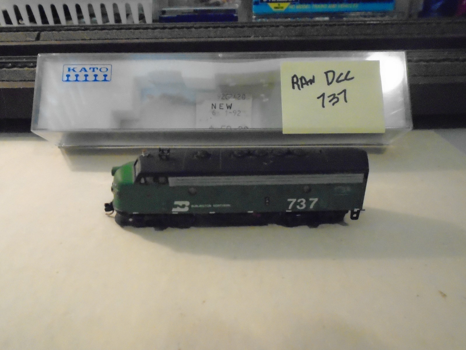 KATO EMD F7A DUAL HEADLIGHT DIESEL LOCOMOTIVE - BURLINGTON NORTHERN ...