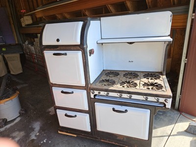 Stoves - Magic Chef Antique Stove