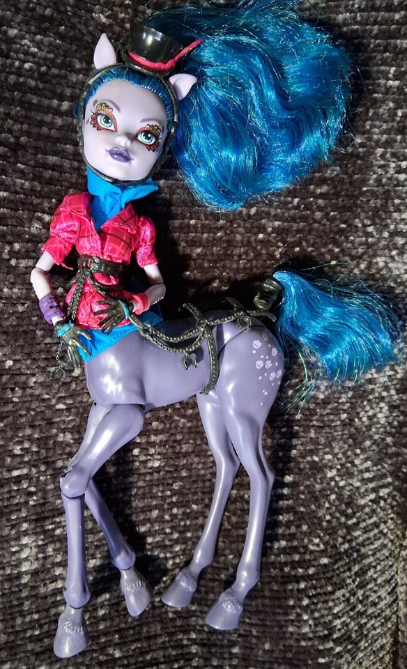 MONSTER HIGH Freaky Fusion "Centaur" Doll AVEA TROTTER | eBay