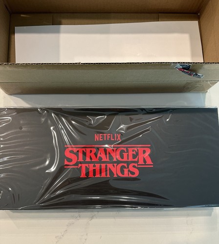FiGPiN Netflix Stranger Things Box Set Black & White New Sealed | eBay